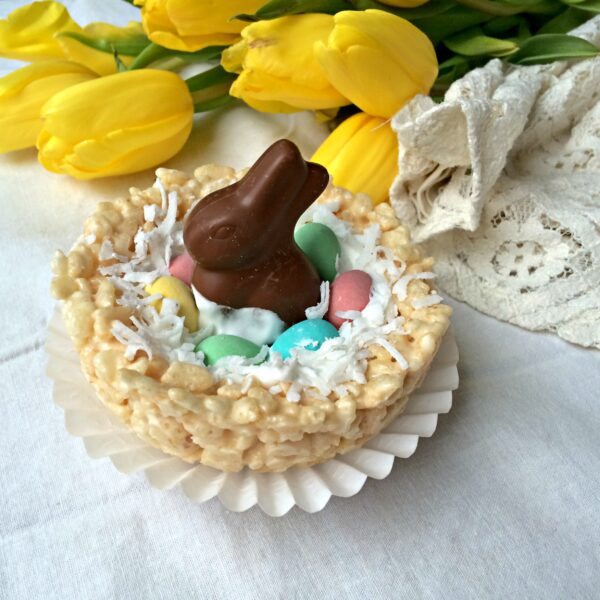 Easy & Edible Rice Krispie Easter Baskets | Shifting Roots