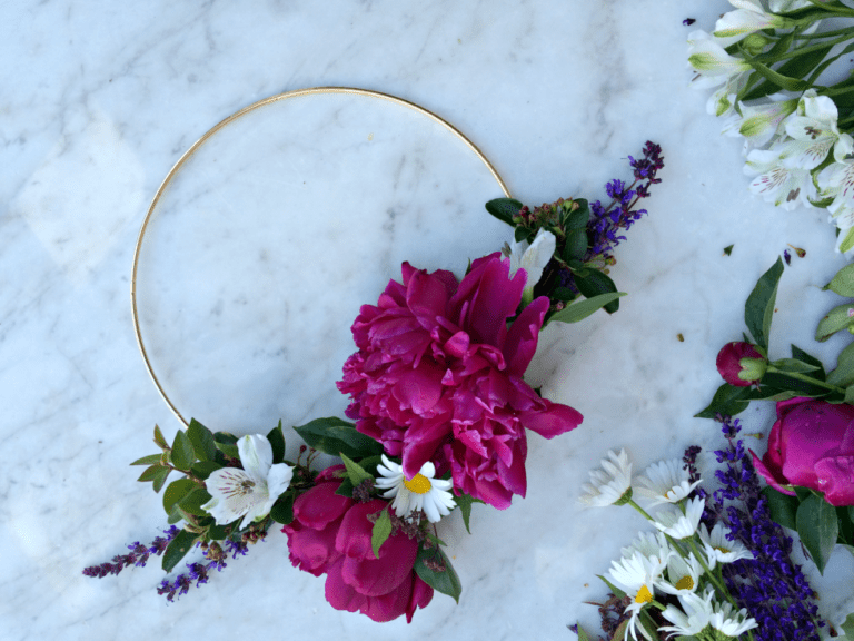 Elegant & Easy Floral Hoop Wreath: Perfect for Weddings & Showers ...